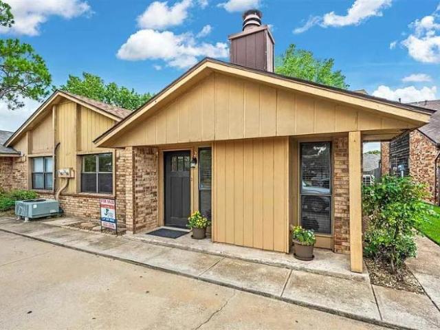 2 Br, 1 bath, Single Family 907 NE Tortoise