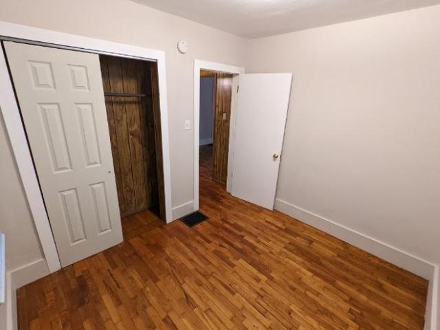 2 Br, 1 bath, Single Family 908 W Eureka St