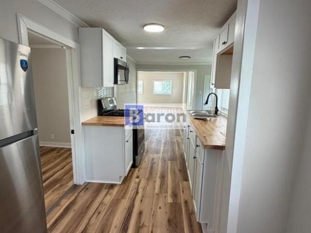 2 Br, 1 bath, Single Family 914 W Marion St