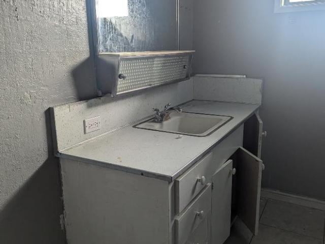 2 Br, 1 bath, Single Family 918 N Branciforte Ave
