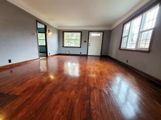 2 Br, 1 bath, Single Family 919 E Alder