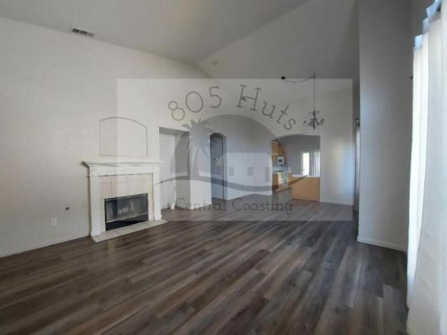 2 Br, 1 bath, Single Family 923 Francis Ln