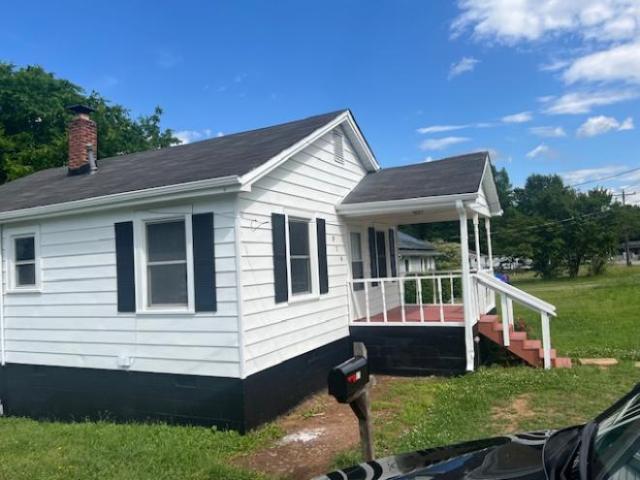 2 Br, 1 bath, Single Family 920 Old Hickory Grove Rd