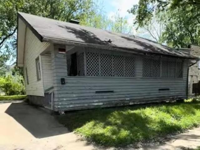 2 Br, 1 bath, Single Family 927 W North St