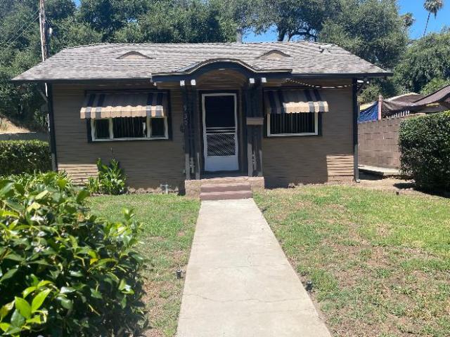 2 Br, 1 bath, Single Family 930 N Lincoln Ave