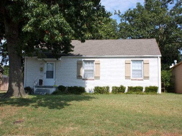 2 Br, 1 bath, Single Family 935 S Toledo Ave