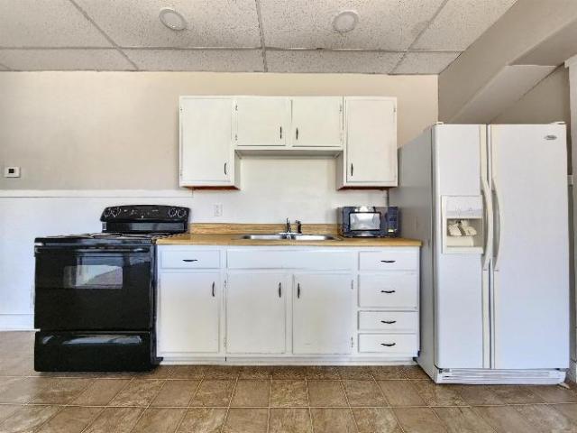 2 Br, 1 bath, Single Family 9 Dexter Road