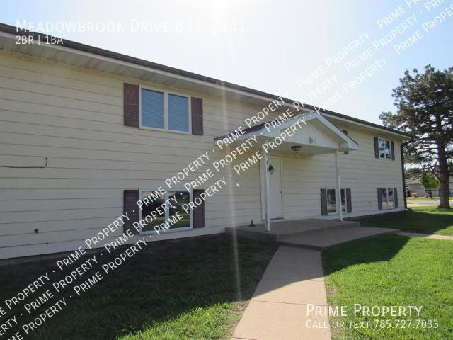 2 BR, 1 BA Apartment Meadowbrook Drive 837, Salina, KS 67401