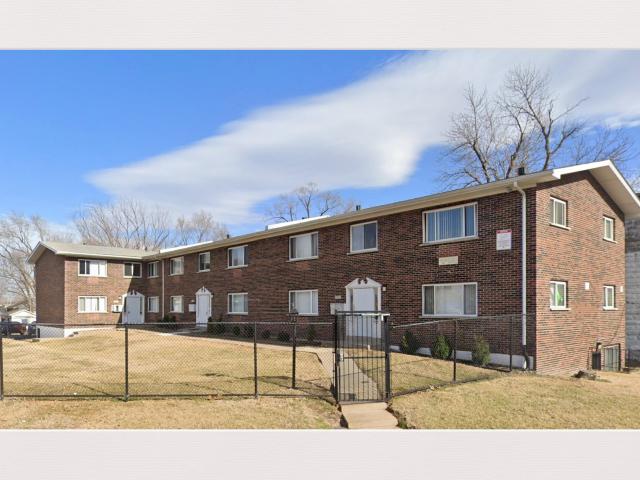 2 BR, 1 BA Apartment North Broadway, Saint Louis, MO 63147