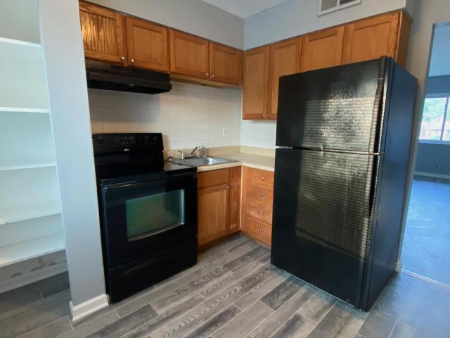 2 BR, 1 BA Apartment North Broadway, Saint Louis, MO 63147
