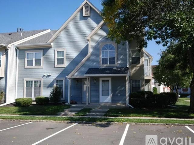 2 BR, 1 BA Apartment Andover Pl, Unit 31, Robbinsville Township, NJ 08691