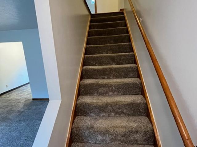 2 BR, 1 BA Apartment Eastlawn Ave, Unit 2450, Akron, OH 44305