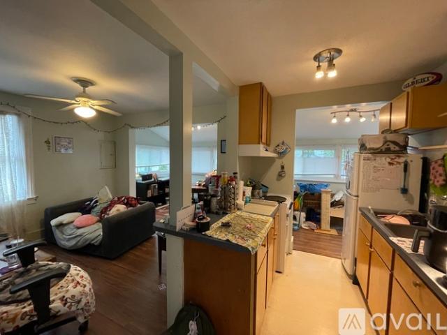 2 BR, 1 BA Apartment Gold St, Unit 2, Rochester, NY 14620