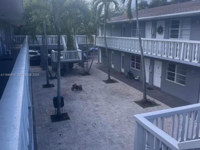 2 BR, 1 BA Apartment Parkside, Hollywood, FL 33020