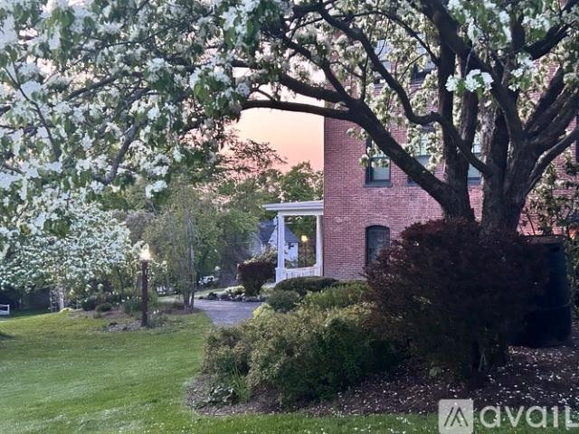 2 BR, 1 BA Apartment Private Room High St, Unit 2, Saint Albans, VT 05478