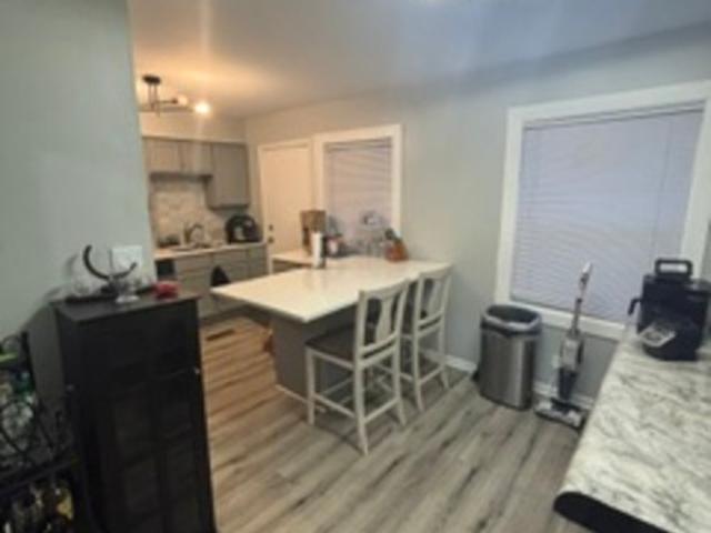 2 BR, 1 BA Apartment South Jeffery Avenue, Unit Jeffery, Chicago, IL 60633