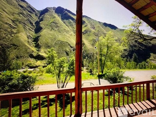 2 BR, 1 BA Apartment Time Zone Road, Riggins, ID 83549