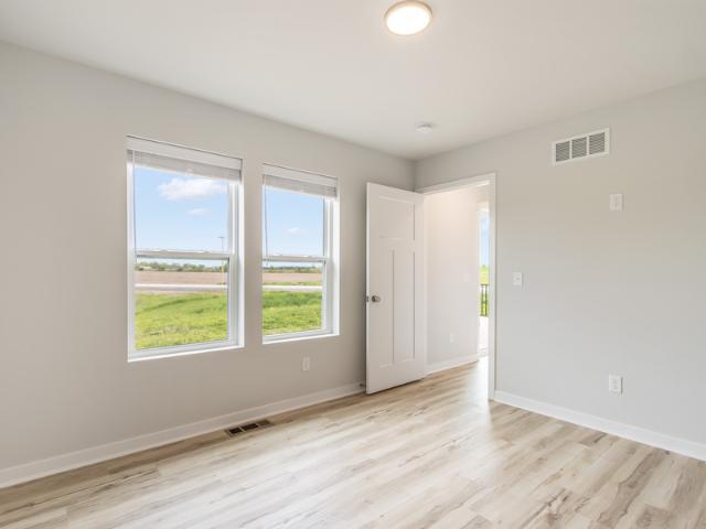 2 BR, 1 BA Apartment W219N16241 Primrose Ct, Jackson, WI 53037