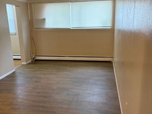 2 BR, 1 BA Apartment York Ave, St Paul, MN 55106