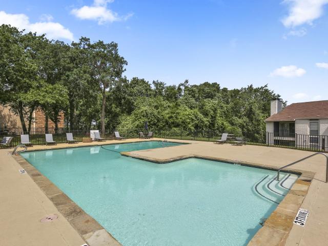 2 BR, 1 BA Apartment 1401 Shady Lane Unit 0803, Bedford, TX 76021