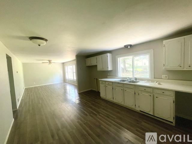 2 BR, 1 BA Apartment 14045 Saint Joseph Rd, Unit B, Athens, IL 62613