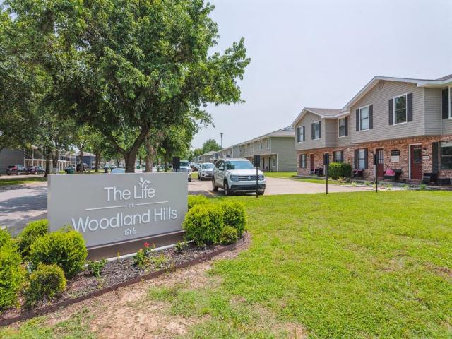 2 BR, 1 BA Apartment 1406 Oriole Street Unit 1 2003 A, Springdale, AR 72764