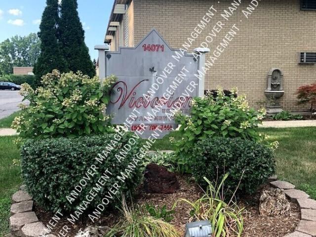 2 BR, 1 BA Apartment 14071 Stephen Rd, Warren, MI 48089