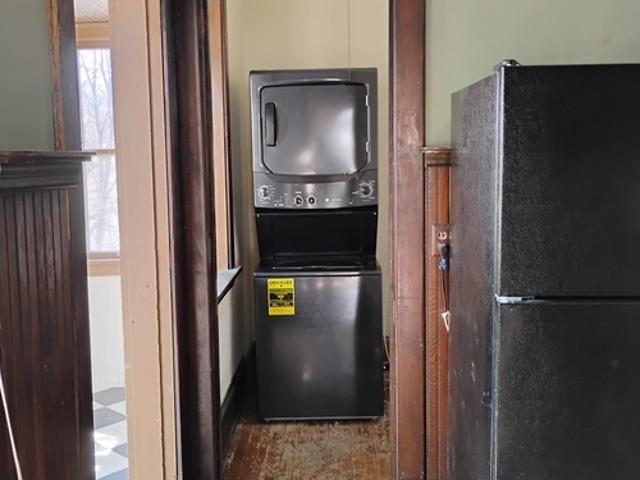 2 BR, 1 BA Apartment 1407 North Girard Avenue, Unit 2, Minneapolis, MN 55411