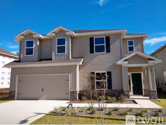 2 BR, 1 BA Apartment 140 Peoria Boulevard, Crestview, FL 32536