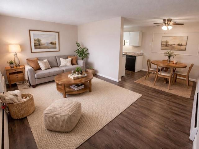 2 BR, 1 BA Apartment 1410 St. Paul Ave. Unit 1410_12, Saint Paul, MN 55116