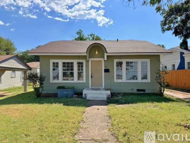 2 BR, 1 BA Apartment 1411 Garfield St, Wichita Falls, TX 76309