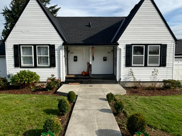 2 BR, 1 BA Apartment 1418 NE Dallas St, Unit Duplex, Camas, WA 98607