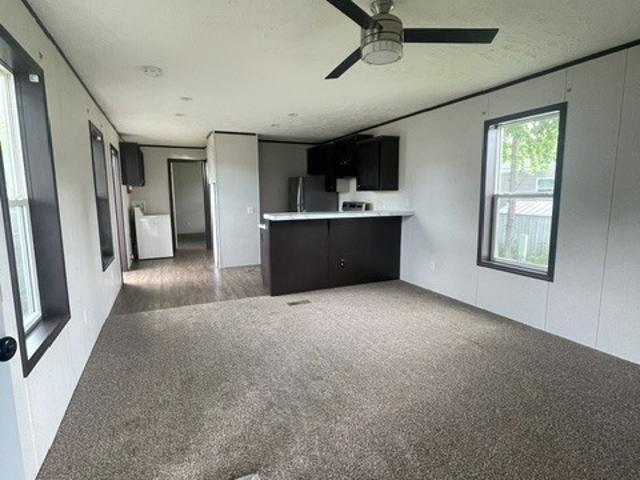 2 BR, 1 BA Apartment 14210 Telegraph rd, Flat Rock, MI 48134