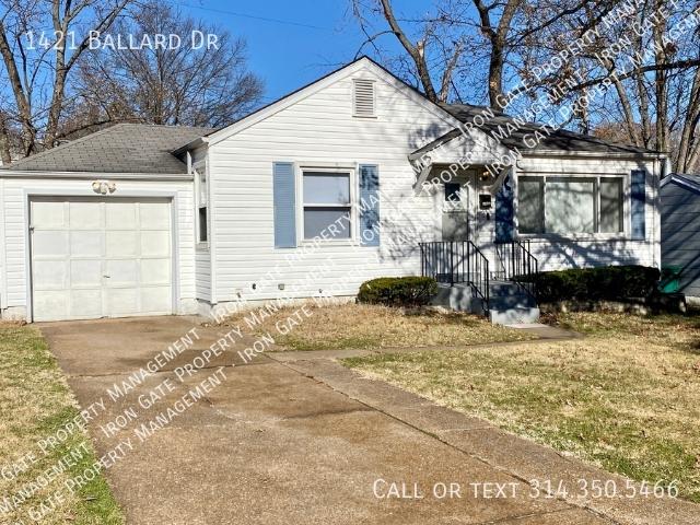 2 BR, 1 BA Apartment 1421 Ballard Dr, Saint Louis, MO 63137