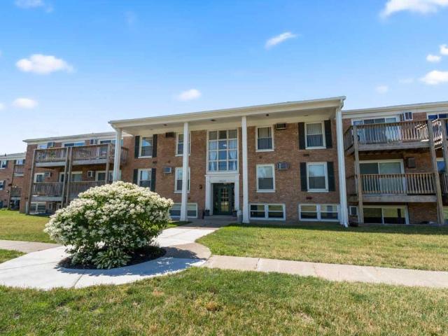 2 BR, 1 BA Apartment 1424 Haslett Road Unit 315HF, East Lansing, MI 48823