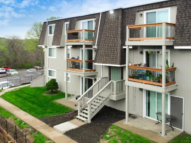 2 BR, 1 BA Apartment 1425 South 55th Street Unit 1417 12, Kansas City, KS 66106