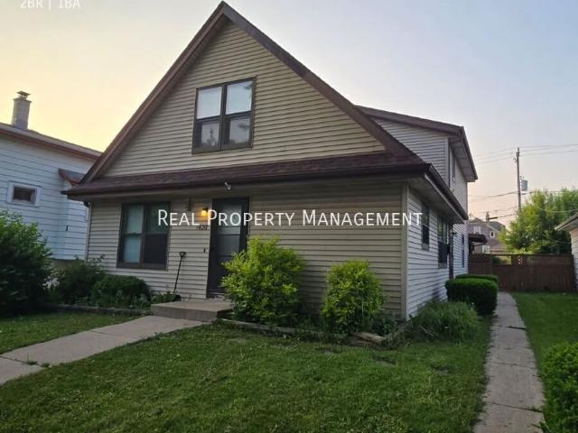 2 BR, 1 BA Apartment 1426A Missouri Ave, South Milwaukee, WI 53172