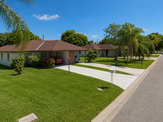 2 BR, 1 BA Apartment 1429 22nd ave E, Bradenton, FL 34208