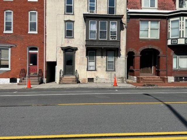 2 BR, 1 BA Apartment 142 S Hanover St, Carlisle, PA 17013