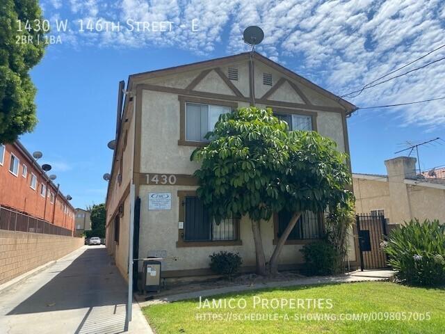 2 BR, 1 BA Apartment 1430 W. 146th Street, Gardena, CA 90247