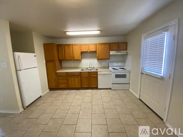 2 BR, 1 BA Apartment 1432 South Dink Street, Unit 25, Mabank, TX 75147