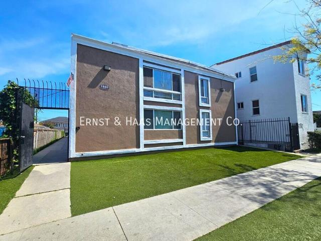 2 BR, 1 BA Apartment 1440 Elm Ave Long Beach, CA 90813