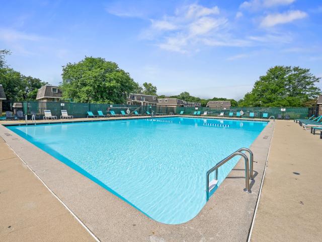 2 BR, 1 BA Apartment 1440 S Neltnor Blvd Unit 516_3B, West Chicago, IL 60185