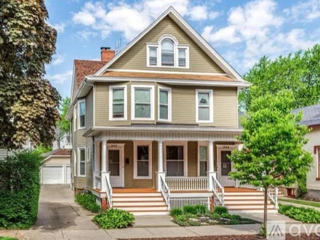2 BR, 1 BA Apartment 1440 Wisconsin Ave, Unit 1440, Racine, WI 53403