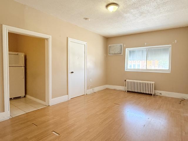 2 BR, 1 BA Apartment 1441 Wyandotte St E, Windsor, ON N9A 3L1