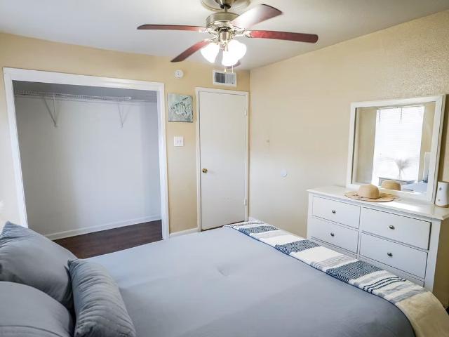 2 BR, 1 BA Apartment 14531 Ella Blvd Unit 2801, Houston, TX 77014
