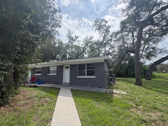 2 BR, 1 BA Apartment 14628 N 43rd Street, Tampa, FL 33613