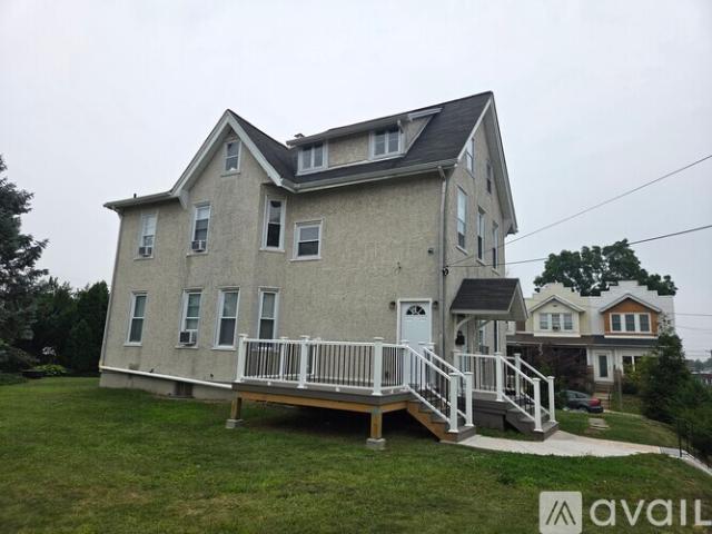 2 BR, 1 BA Apartment 146 East 2nd Street, Unit 2, Lansdale, PA 19446