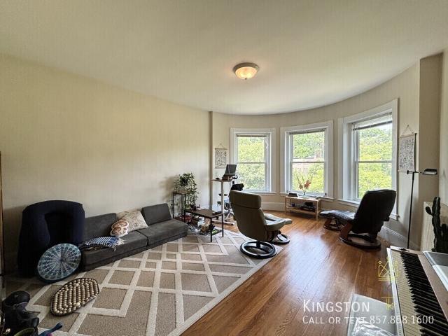 2 BR, 1 BA Apartment 1477 Beacon St #61, Brookline, MA 02446, Brookline, MA 02446
