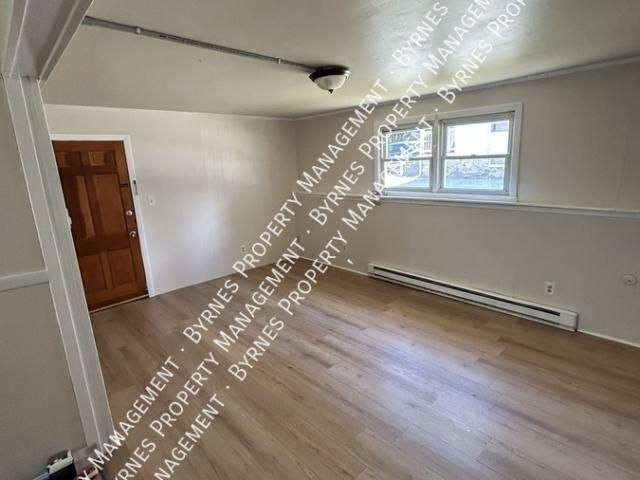 2 BR, 1 BA Apartment 148 Charlton St, Southbridge, MA 01550